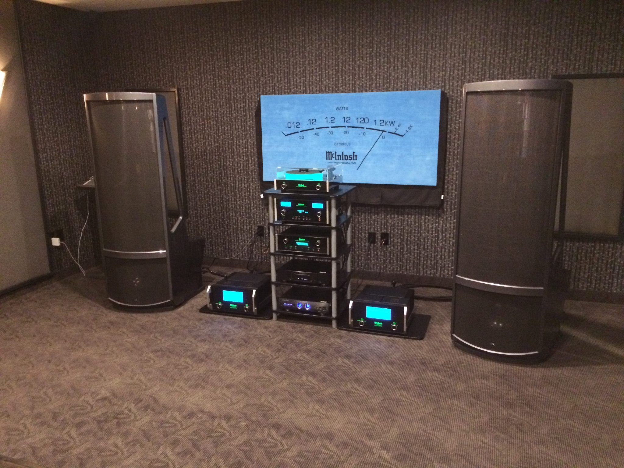 Solución fuera de la caja: Neolith de Martin Logan, la referencia en ...